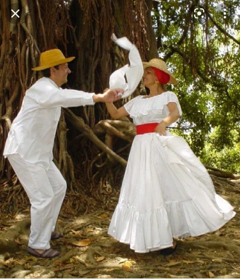 Trajes Típicos – Fábrica de Disfraces